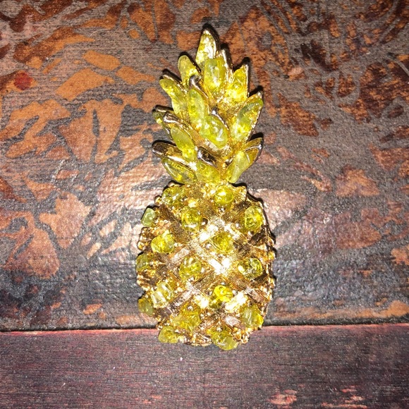 Vintage | Jewelry | Vintage Pineapple Brooch | Poshmark